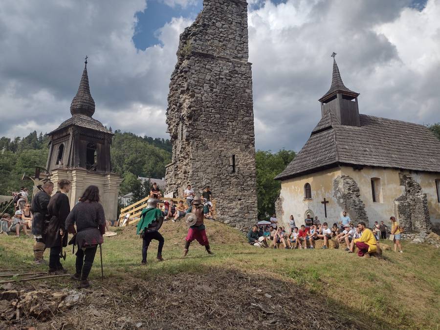 Medieval festivals in Romania you will not forget – Dracula's Guide to ...